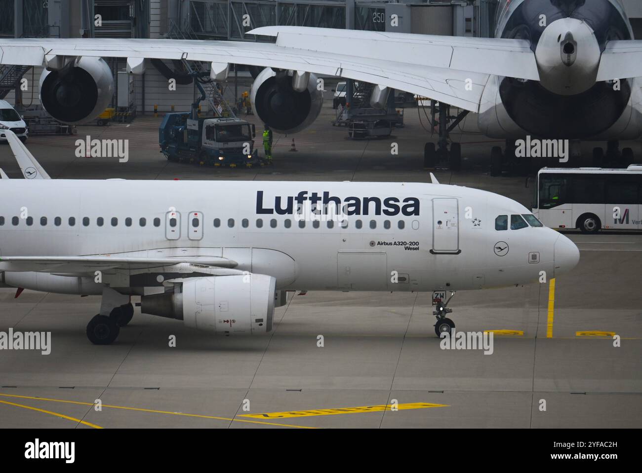 Flughafen München, Franz Josef Strauss, IATA-Code MUC. Foto: Lufthansa ...