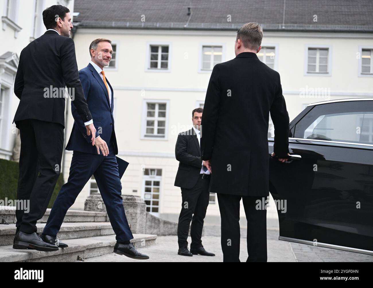 Entlassung aus deutschland -Fotos und -Bildmaterial in hoher Auflösung ...