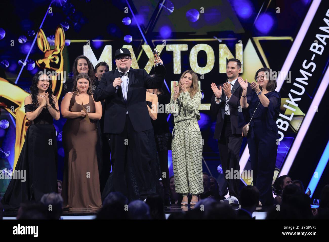 München, Deutschland. November 2024. Regisseur Martin Schreier (M, mit ...