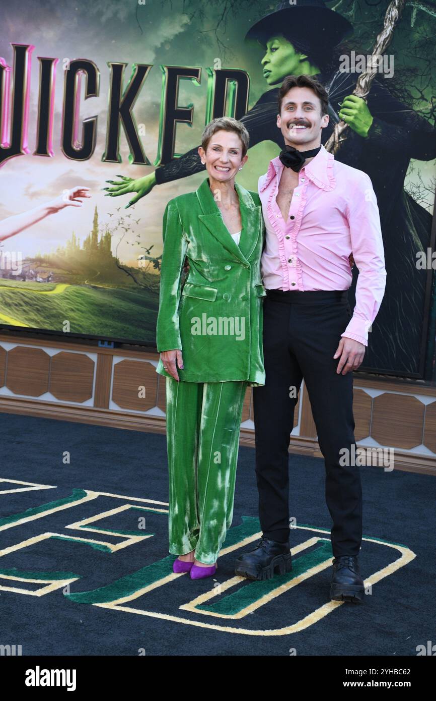 November 2024 Julian Burzynski nimmt am 9. November 2024 im Dorothy ...