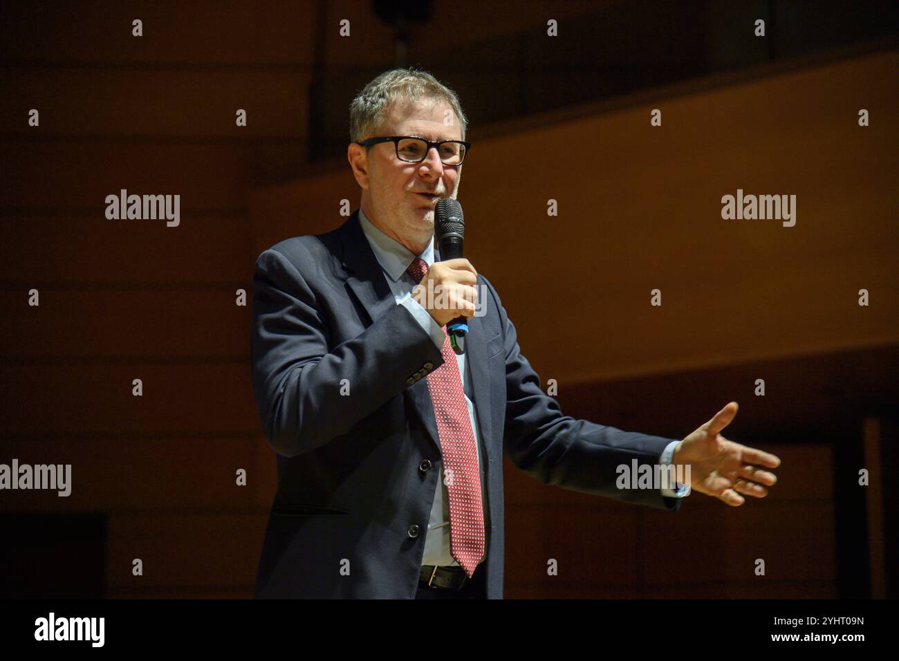 Mailand, Mailand. November 2024. Fabio Fazio bei der Anteprima milanese ...