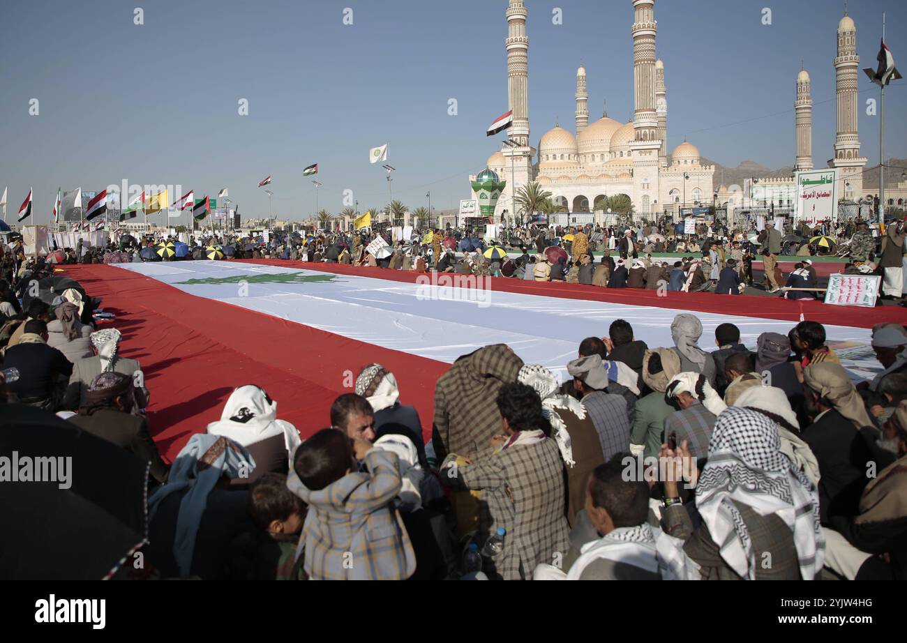JEMEN HUTHIS USA ISRAEL KONFLIKT Huthi Anhänger versammeln sich um ...