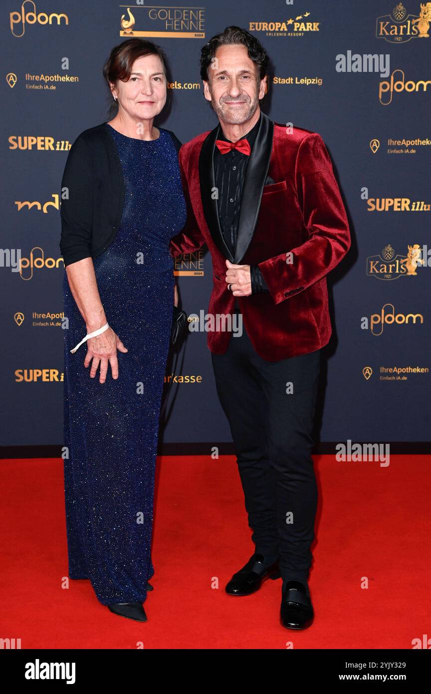 Birgit Fischer und Falk-Willy Wild bei der 30. Verleihung der Goldenen Henne 2024 im Studio 3 ...