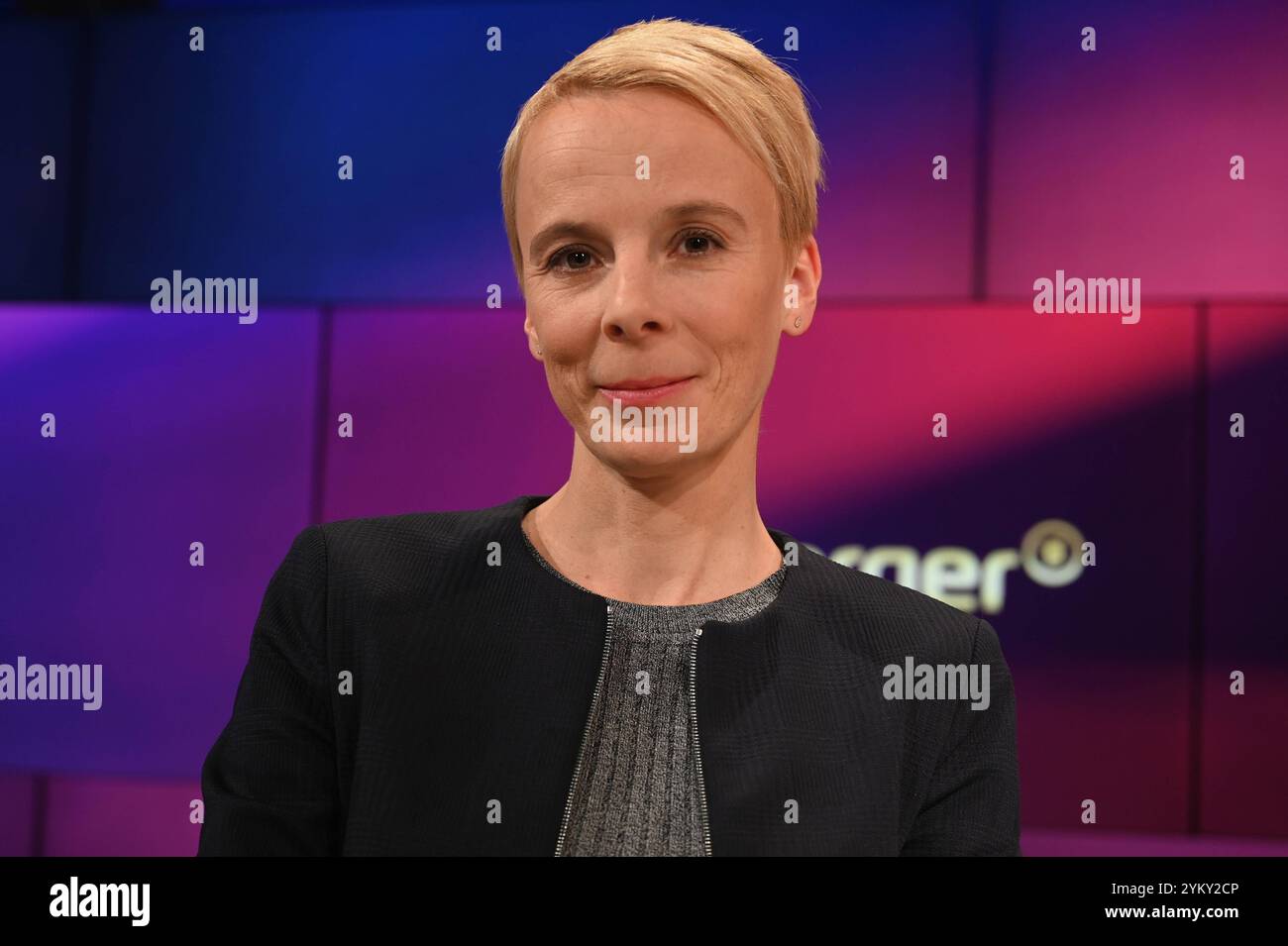 Journalistin Hannah Bethke zu Gast in der ARD Talkshow Maischberger ...