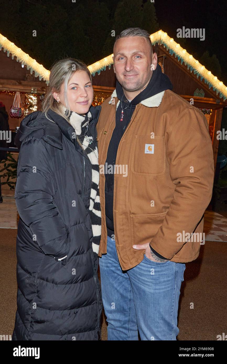Chantal Laupert und Kevin Kuske - Eroeffnung des Christmas Garden ...