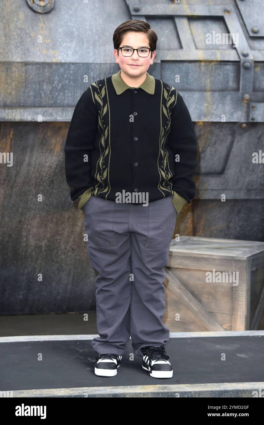 Robert Timothy Smith beim Photocall zur Disney Serie Star Wars ...
