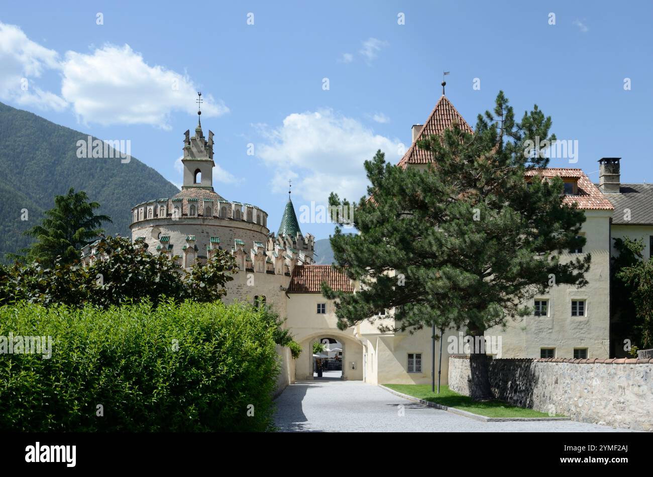 Abbazia di Novacella, Brixen, Südtirol, Italien, Europa Stockfotografie ...