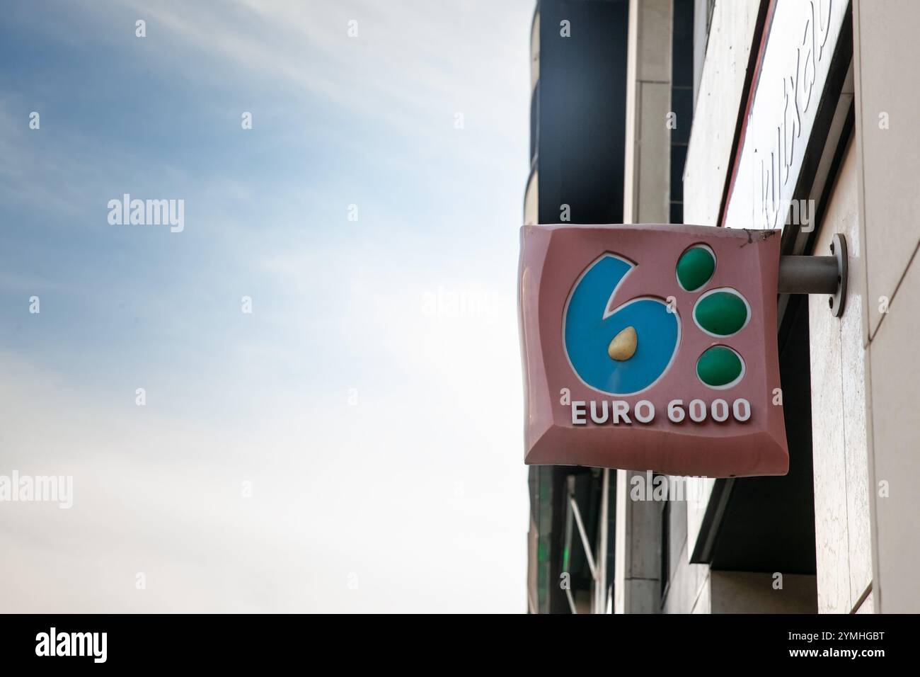 Euro 6000 logo -Fotos und -Bildmaterial in hoher Auflösung – Alamy