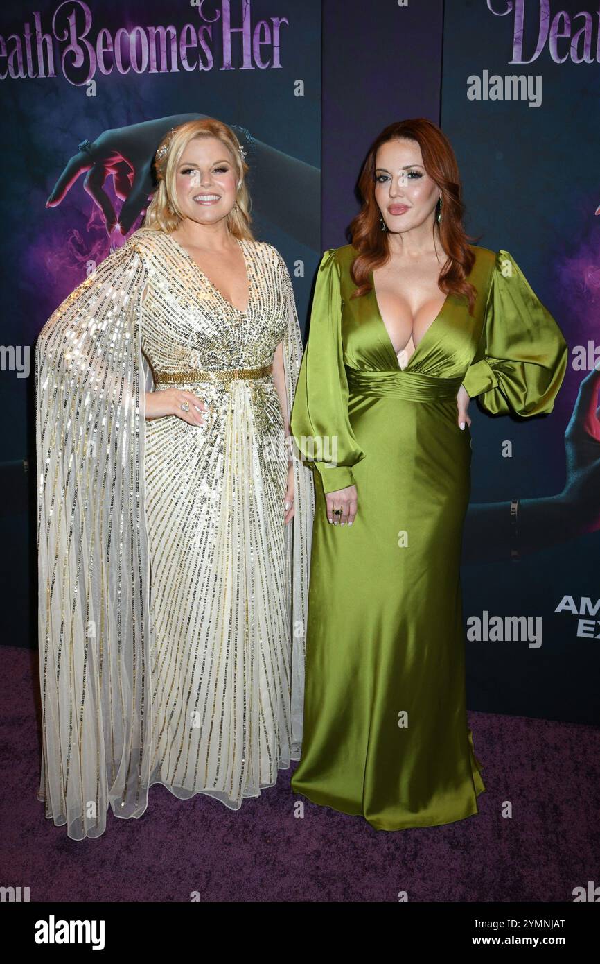 Ny. November 2024. Megan Hilty, Jennifer Simard bei Arrivals for DEATH ...