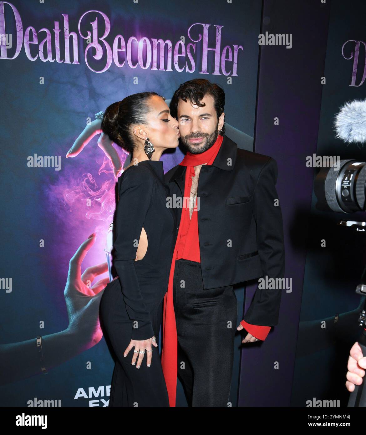 Ny. November 2024. Sarita Colon, Michael Graceffa bei Arrivals for ...