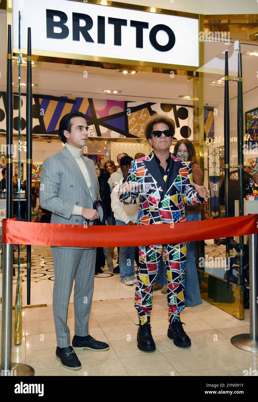 Ceo britto gruppe -Fotos und -Bildmaterial in hoher Auflösung – Alamy