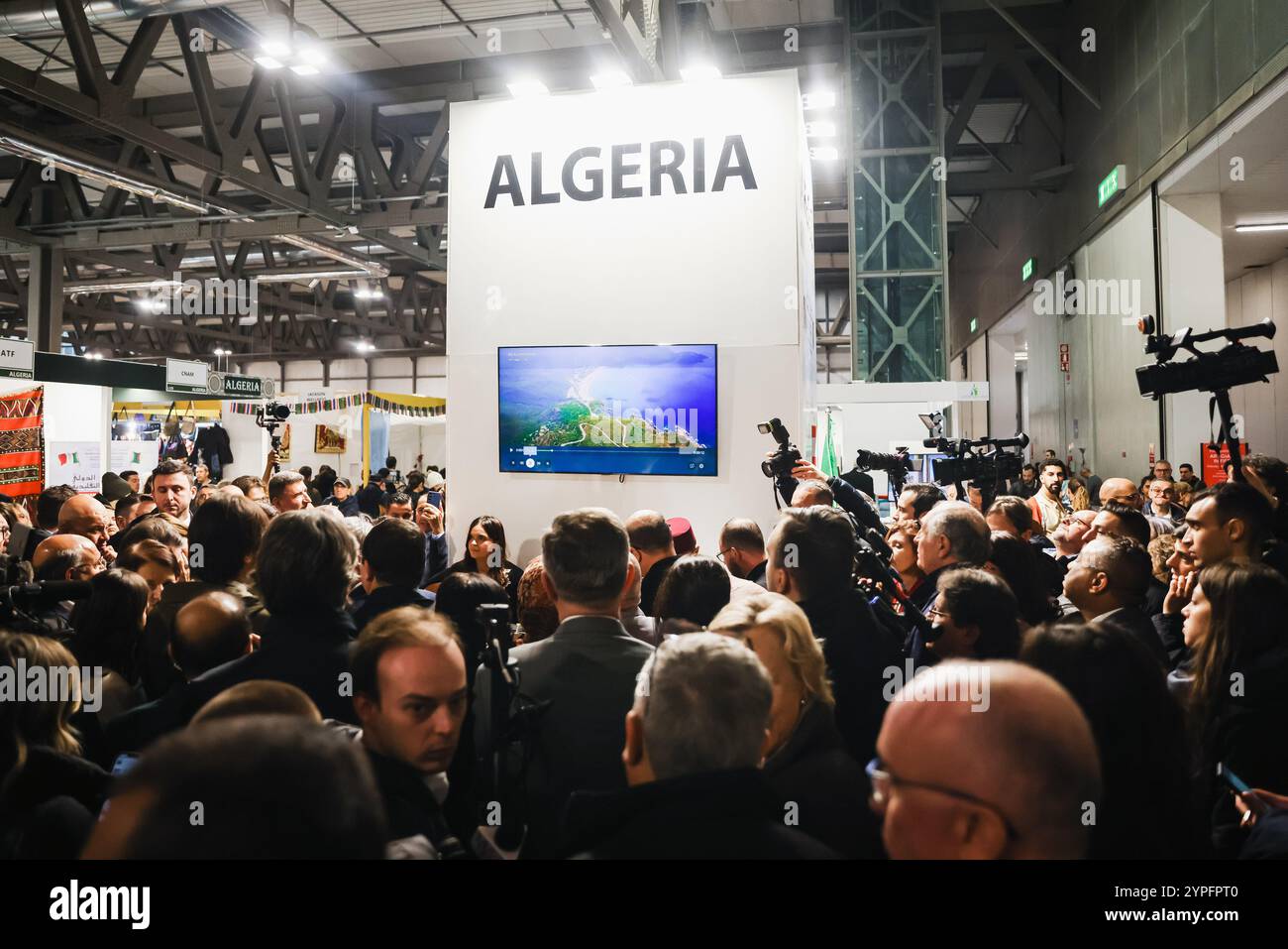 Mailand, die Einweihung der Kunsthandwerksmesse Artigiano in Fiera 2024 auf der Rho Fiera Milano ...