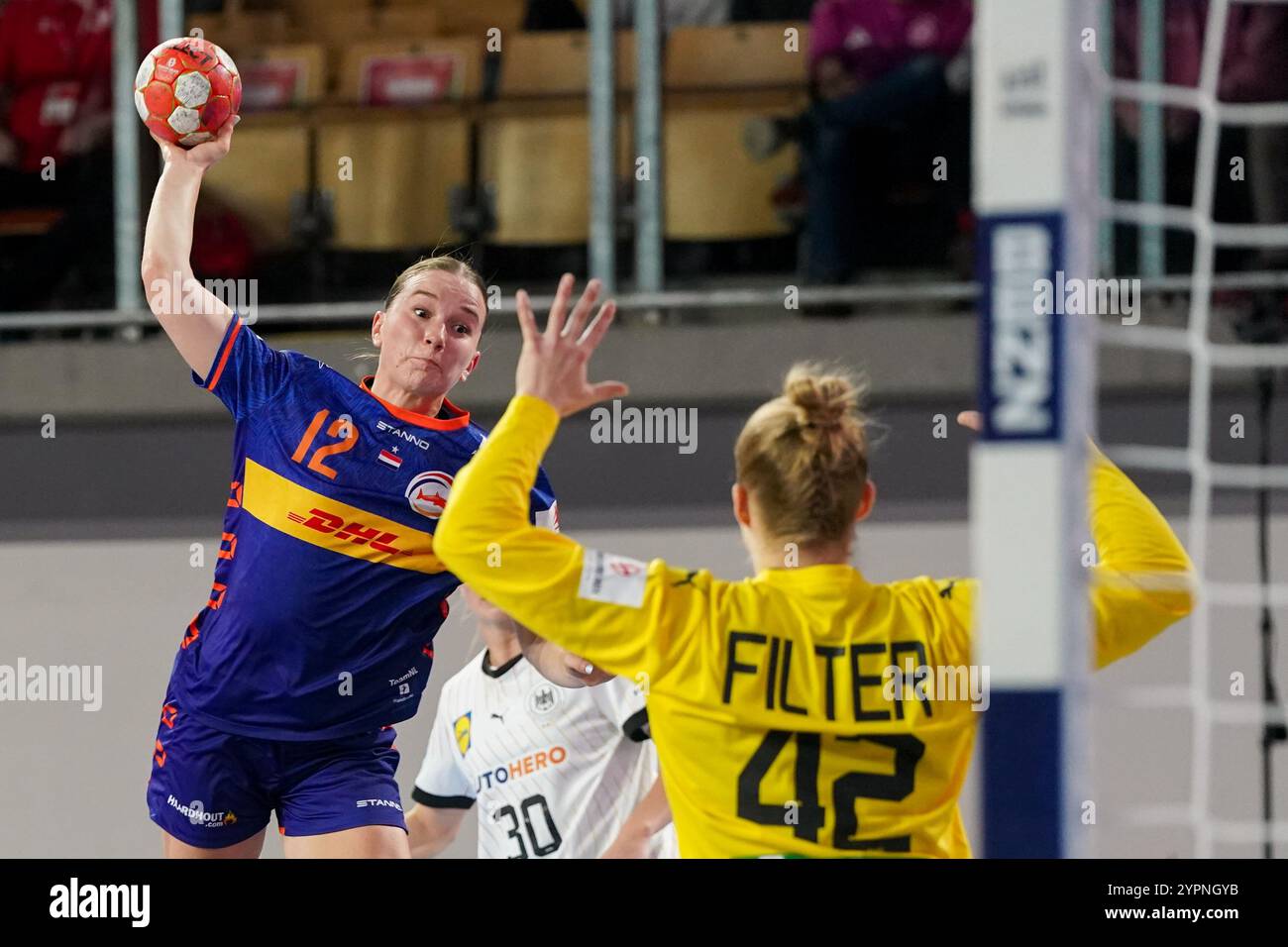 Innsbruck, Österreich. Dezember 2024. INNSBRUCK, ÖSTERREICH - 1 ...