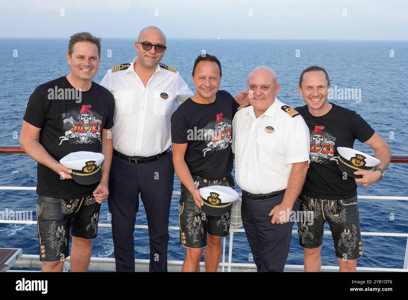 Die jungen Zillertaler JUZI gehen für eine Woche mit rund 80 Fans auf ...