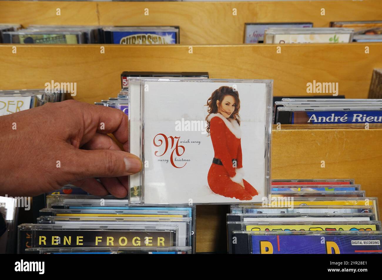 Mariah carey album 1994 -Fotos und -Bildmaterial in hoher Auflösung – Alamy