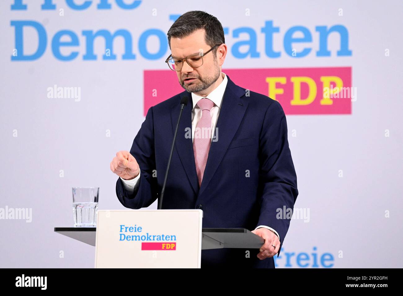 Marco Buschmann bei der Presseskonferenz der FDP zur Vorstellung des ...