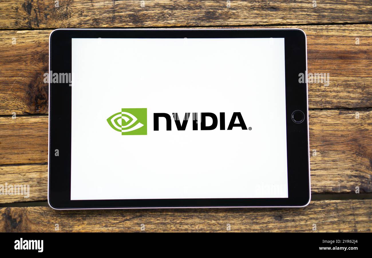Dhaka, Bangladesch 11. November 2024: NVIDIA-Logo auf dem Smartphone ...