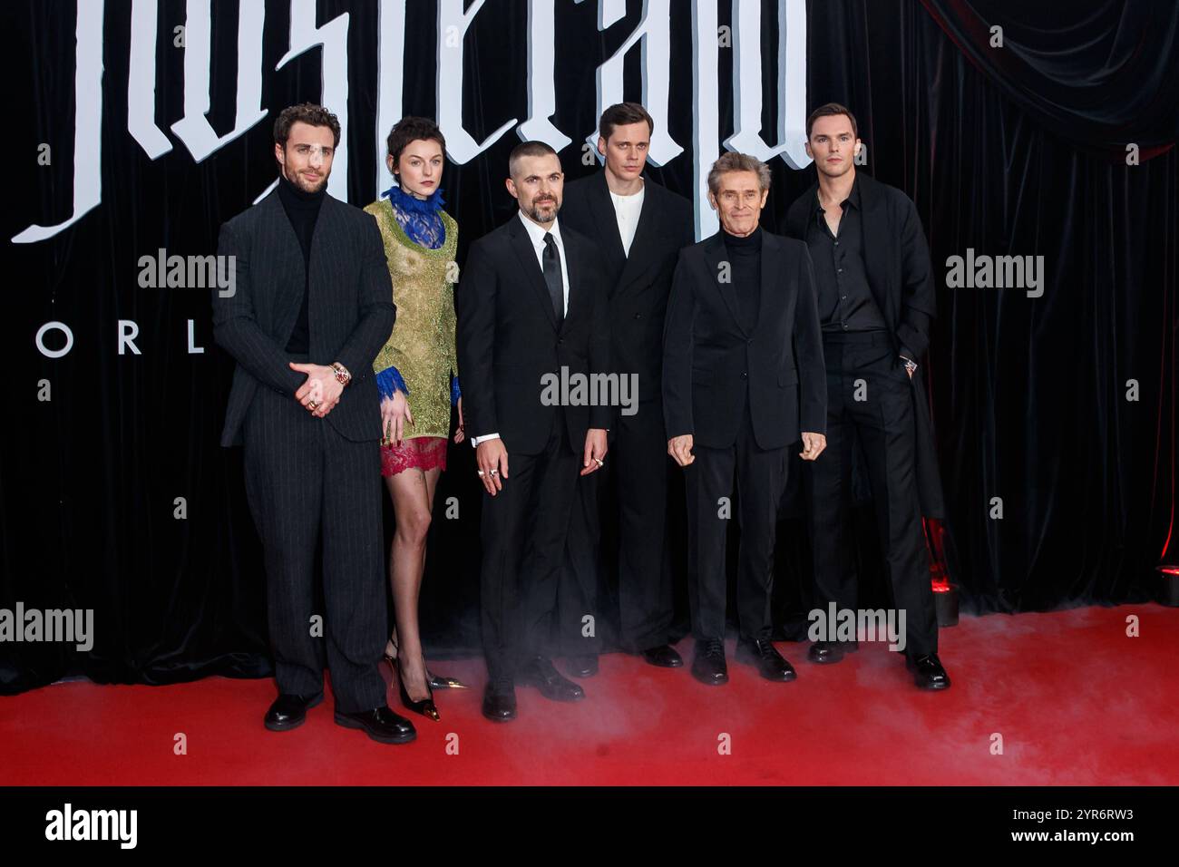 Weltpremiere - Nosferatu -der Untote Aaron Taylor-Johnson, Emma Corrin ...