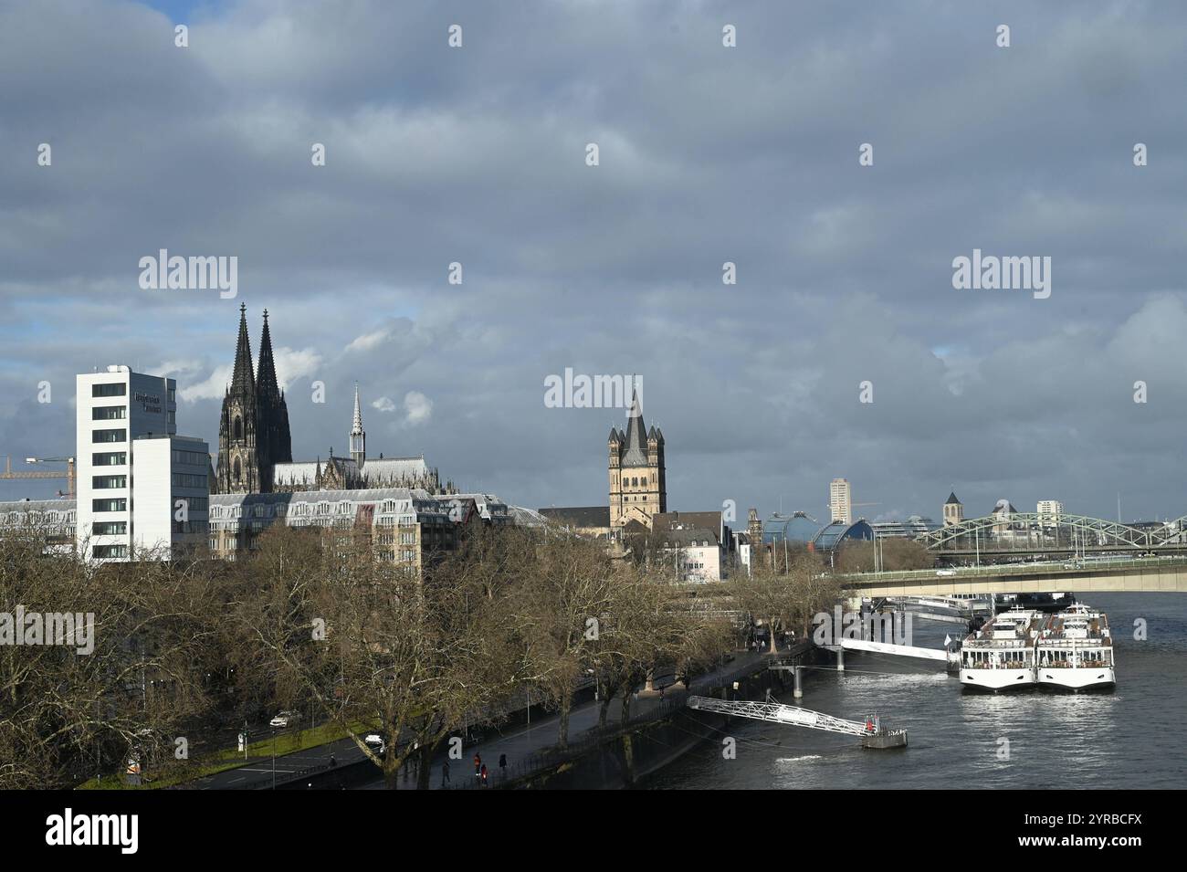 Köln Stadtansicht, Handwerkskammer, Kölner Dom, Hotel Maritim, Gross St ...