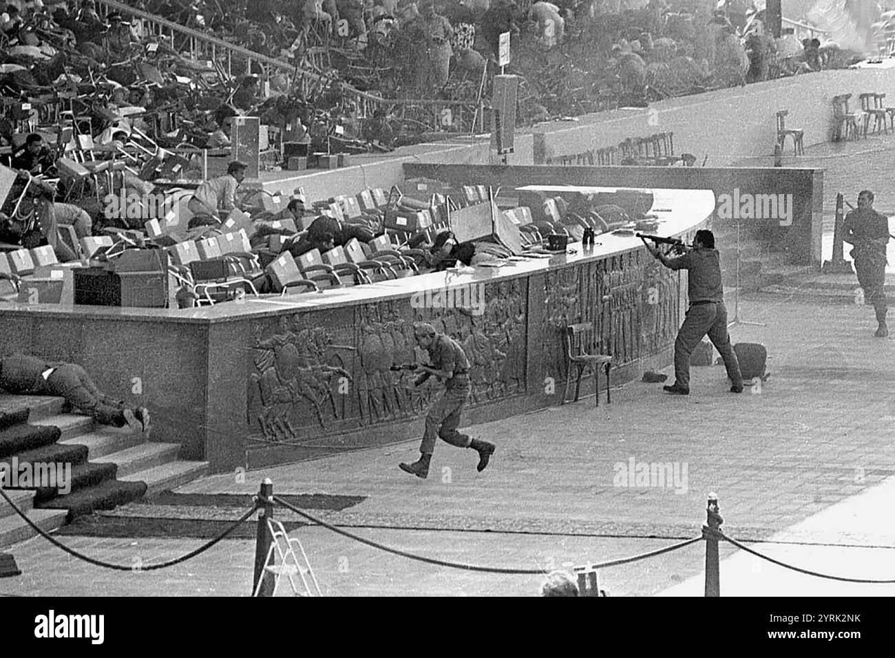Ermordung des ägyptischen Präsidenten Anwar Sadat. Am 6. Oktober 1981 ...