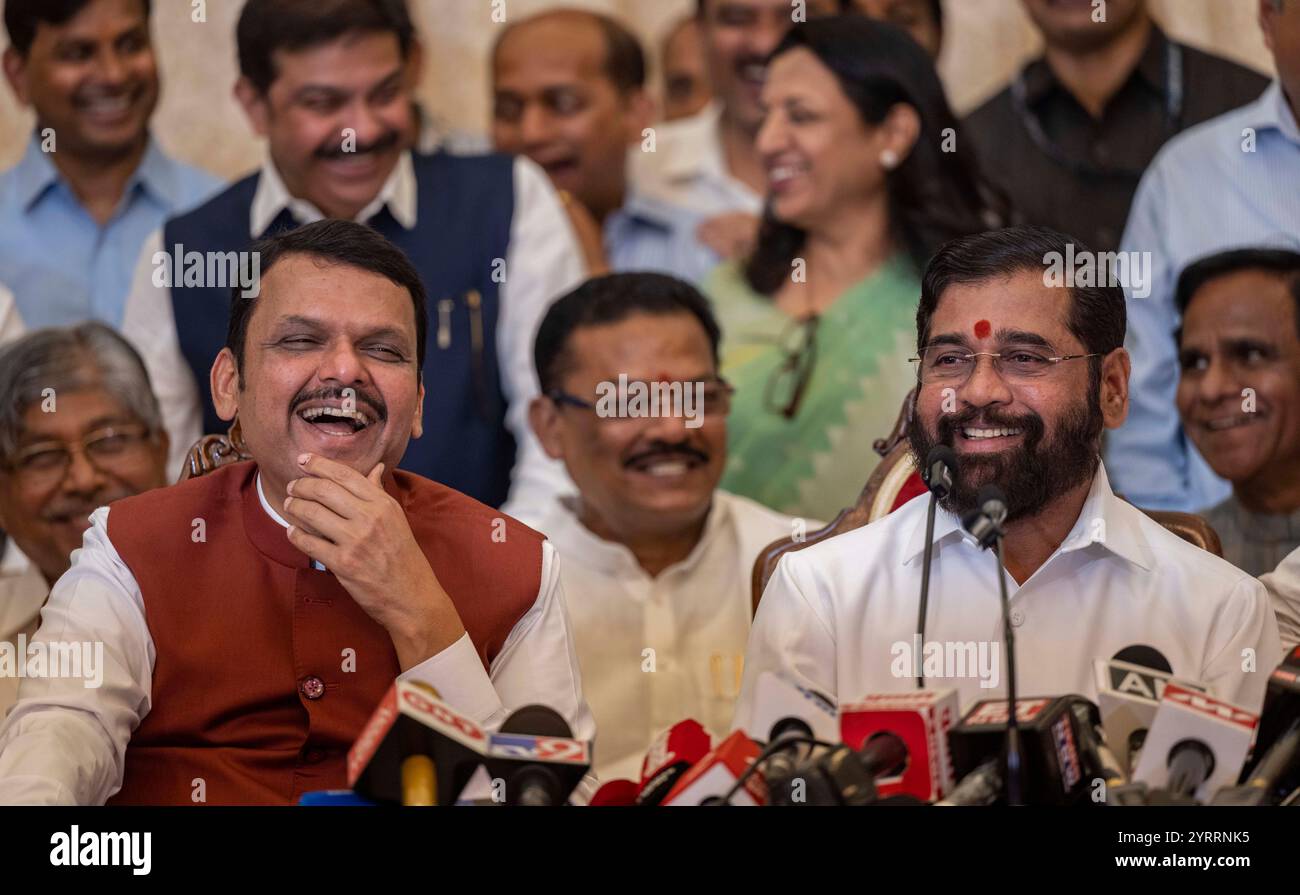 MUMBAI, INDIEN - 4. DEZEMBER: Mahayuti-Allianz unter der Führung von Devendra Fadanvis sprach an ...