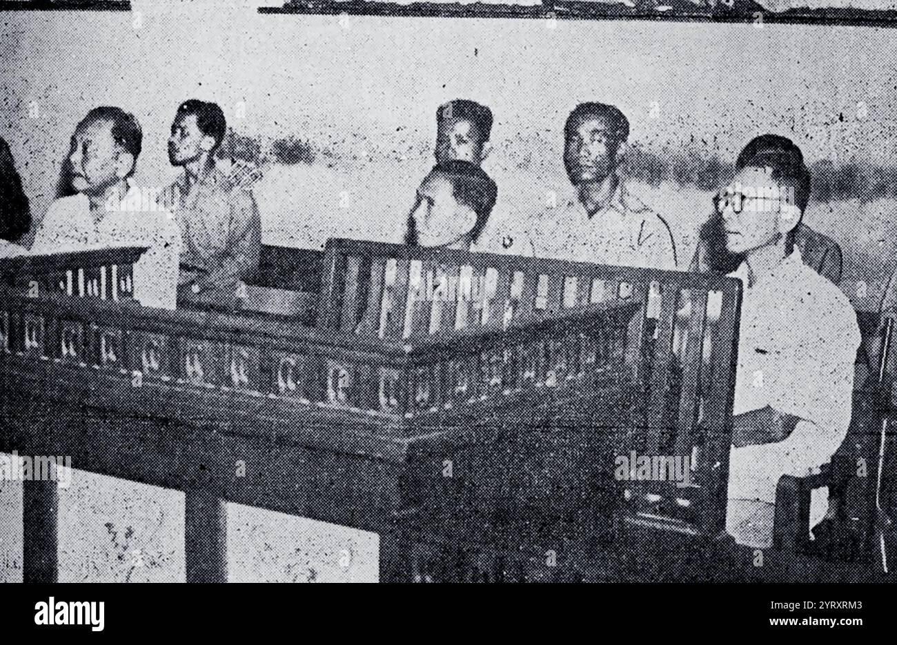 Drei Angeklagte des Mordes an König Ananda Mahidol von Siam. Es waren ...