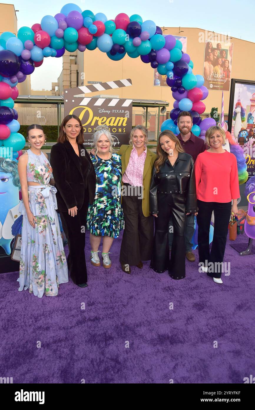 Kensington Tallman, Maya Rudolph, Paula Pell, Jaclyn Simon, Ally Maki ...