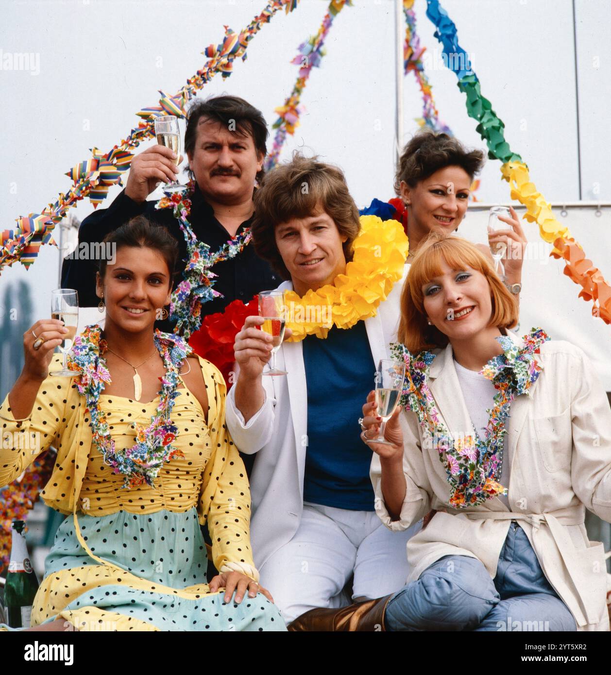 Sänger und Schauspieler Christian anders mit der Schweizer ...