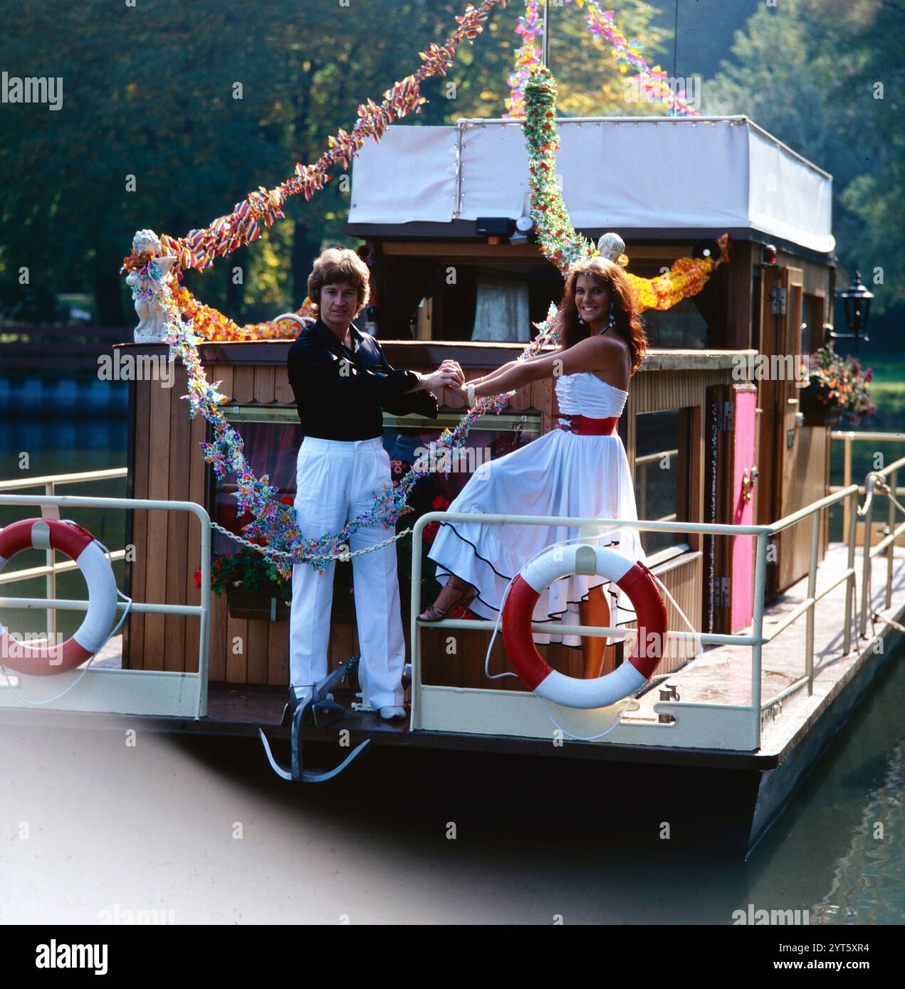 Sänger und Schauspieler Christian anders mit der Schweizer ...