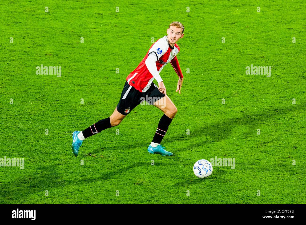 Rotterdam - Thomas Beelen aus Feyenoord während der elften Runde der ...
