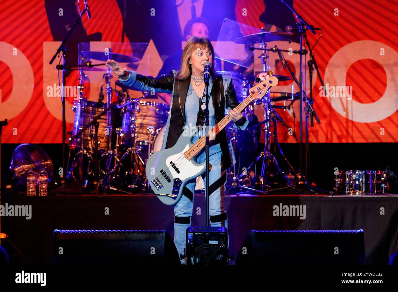 Suzi Quatro live bei einem Konzert Ihrer Wold Tour 2024 im Tanzbrunnen ...