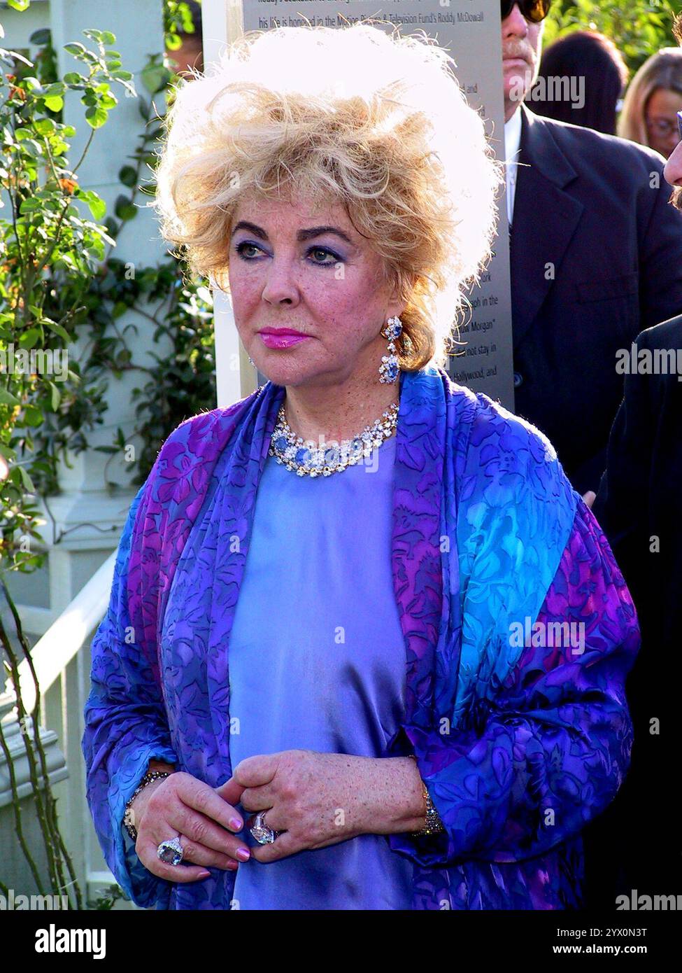 WOODLAND HILLS, CA, USA: Dame Elizabeth Taylor nimmt am 6. Oktober 2001 ...