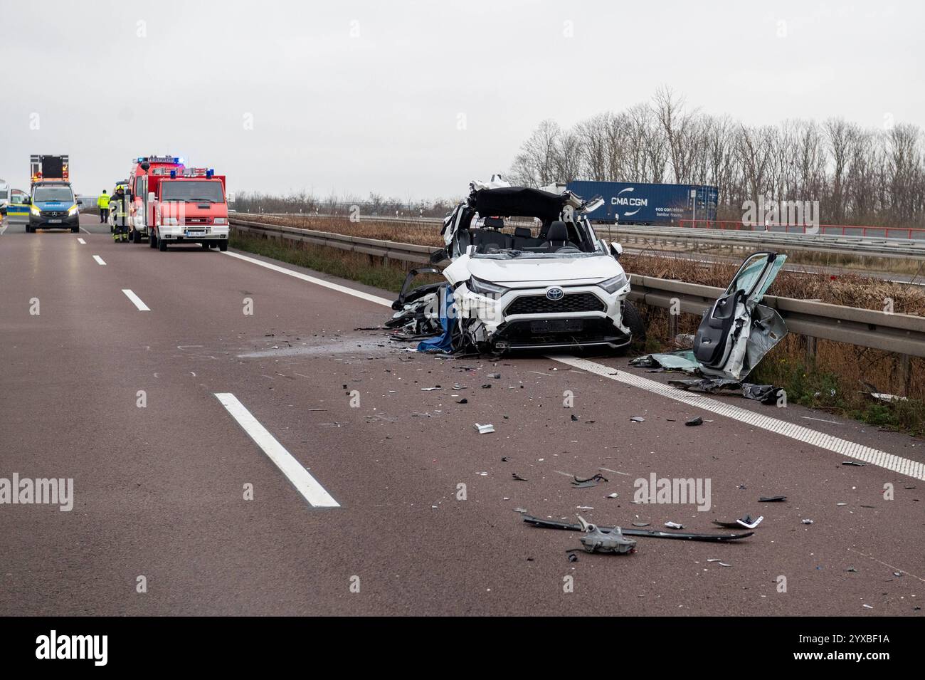 A14/Gröbers - Autos stoßen am Schkeuditzer Kreuz zusammen: Zwei Schwerverletzte 09.12.2024 gegen ...