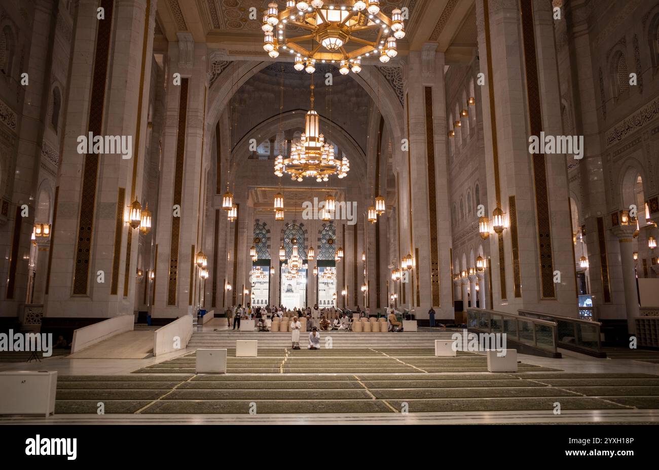 Mekka, Saudi-Arabien - 4. Juni 2024: Hajj und Umrah pilgern in Masjidil ...