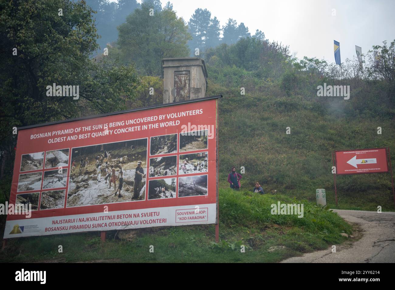 Willkommenstafel in der Pyramide der Sonne, bekannt für ihre heilende ...