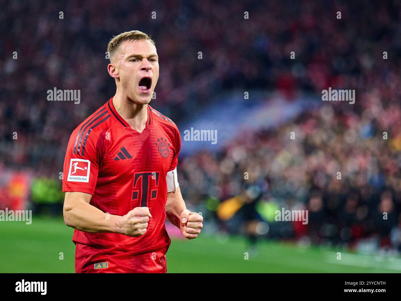 Joshua KIMMICH, FCB 6 feiert sein Tor, Happy, lagh, Celebration, 3-1 im ...