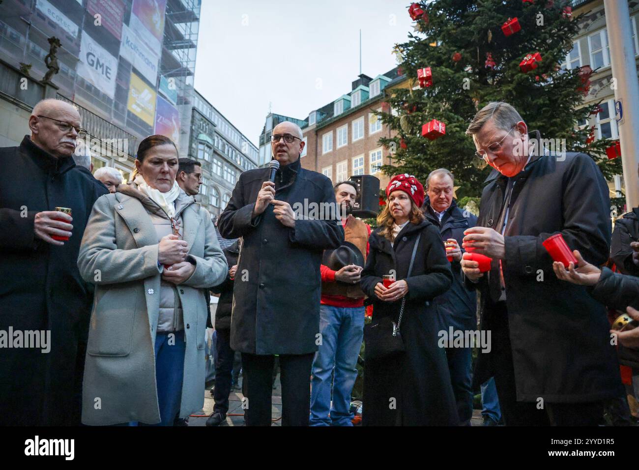 Bremen, Deutschland. Dezember 2024. Ulrich Mäurer (SPD, l-r), Bremer ...
