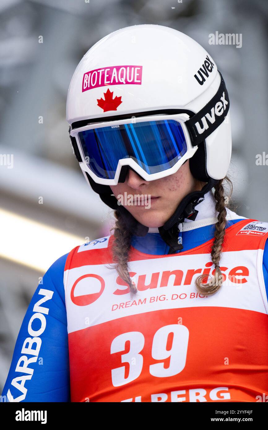 Abigail Strate (Kanada) vor dem Sprung auf dem Schanzenturm, SUI, FIS ...