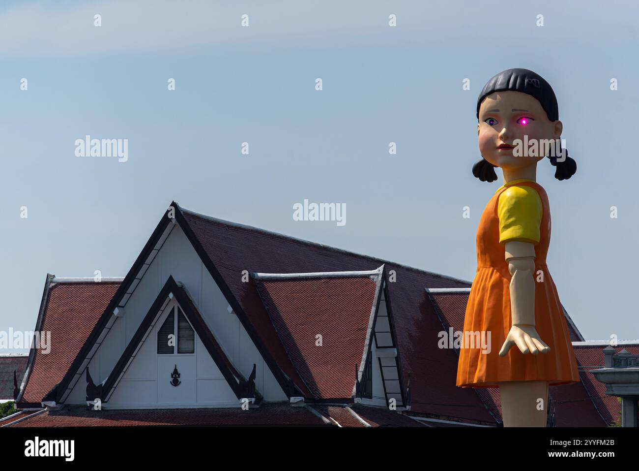 Eine 12 Meter hohe Statue von Young-hee, der legendären Puppe aus ...