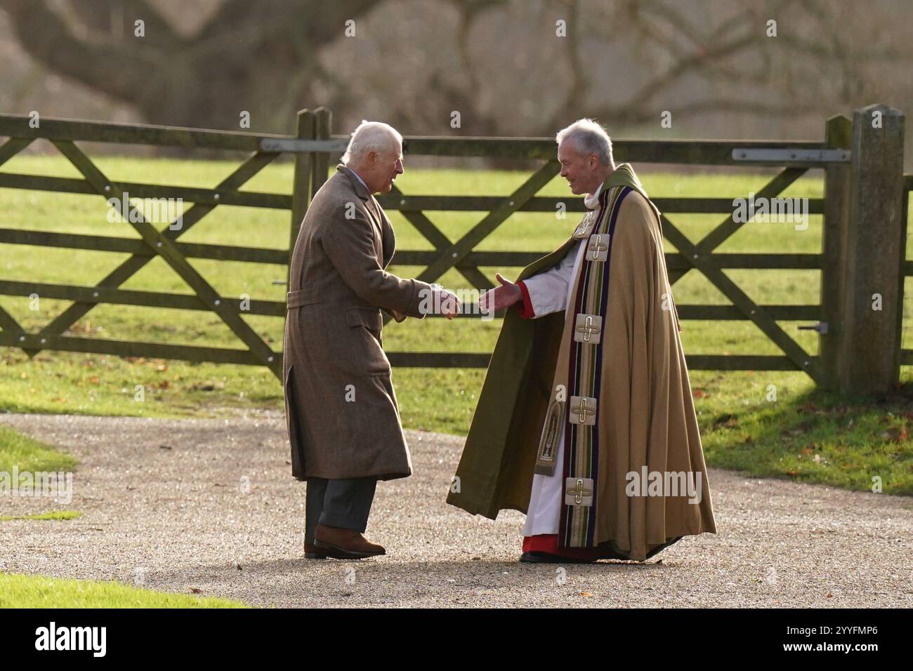 König Karl III. Kommt zu einem Gottesdienst am Sonntag in der St. Mary ...