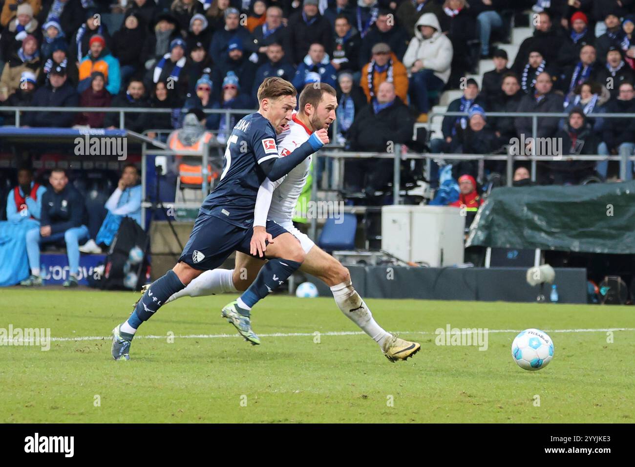 Bochum, Deutschland. Dezember 2024. ZWEIKAMPF zwischen Patrick Mainka ...
