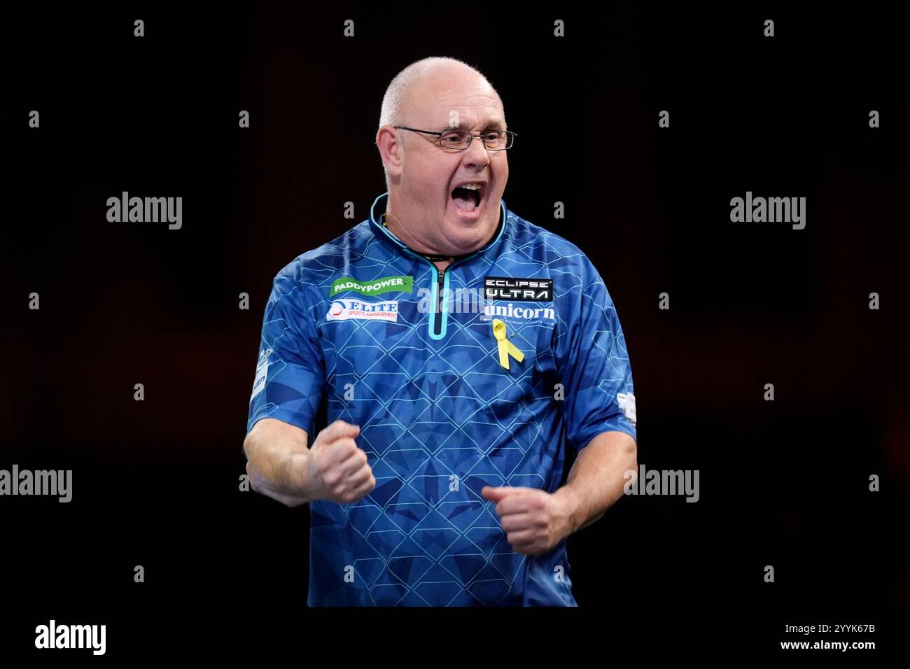 Ian White feiert den Sieg über Ritchie Edhouse am 8. Tag der Paddy Power World Darts ...