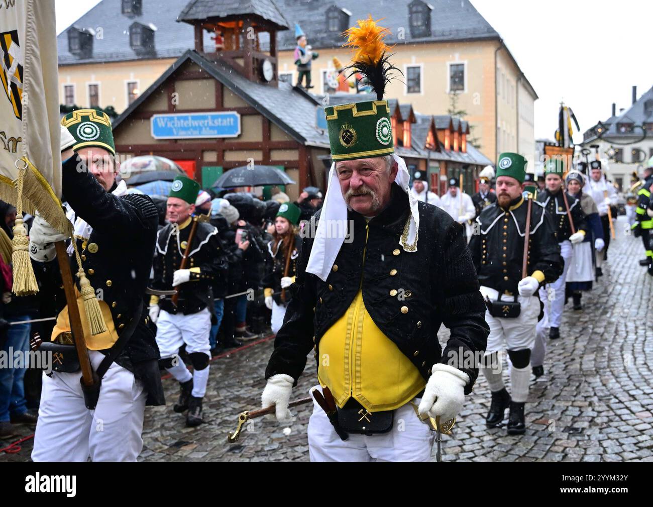 Abschlußbergparade in Annaberg-Buchholz die große Bergparade in ...
