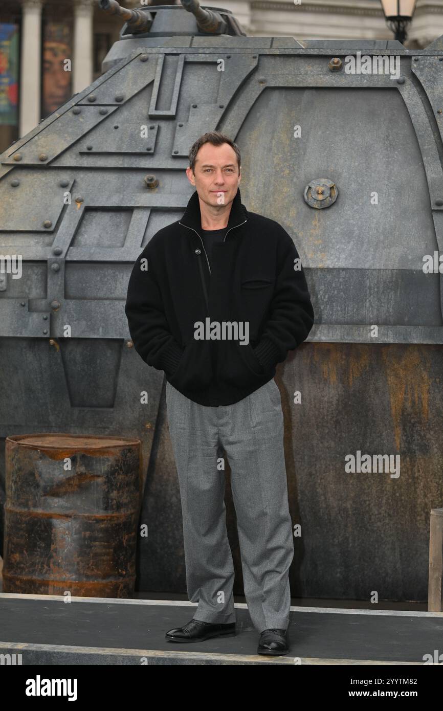 Jude law star wars skelettcrew -Fotos und -Bildmaterial in hoher ...