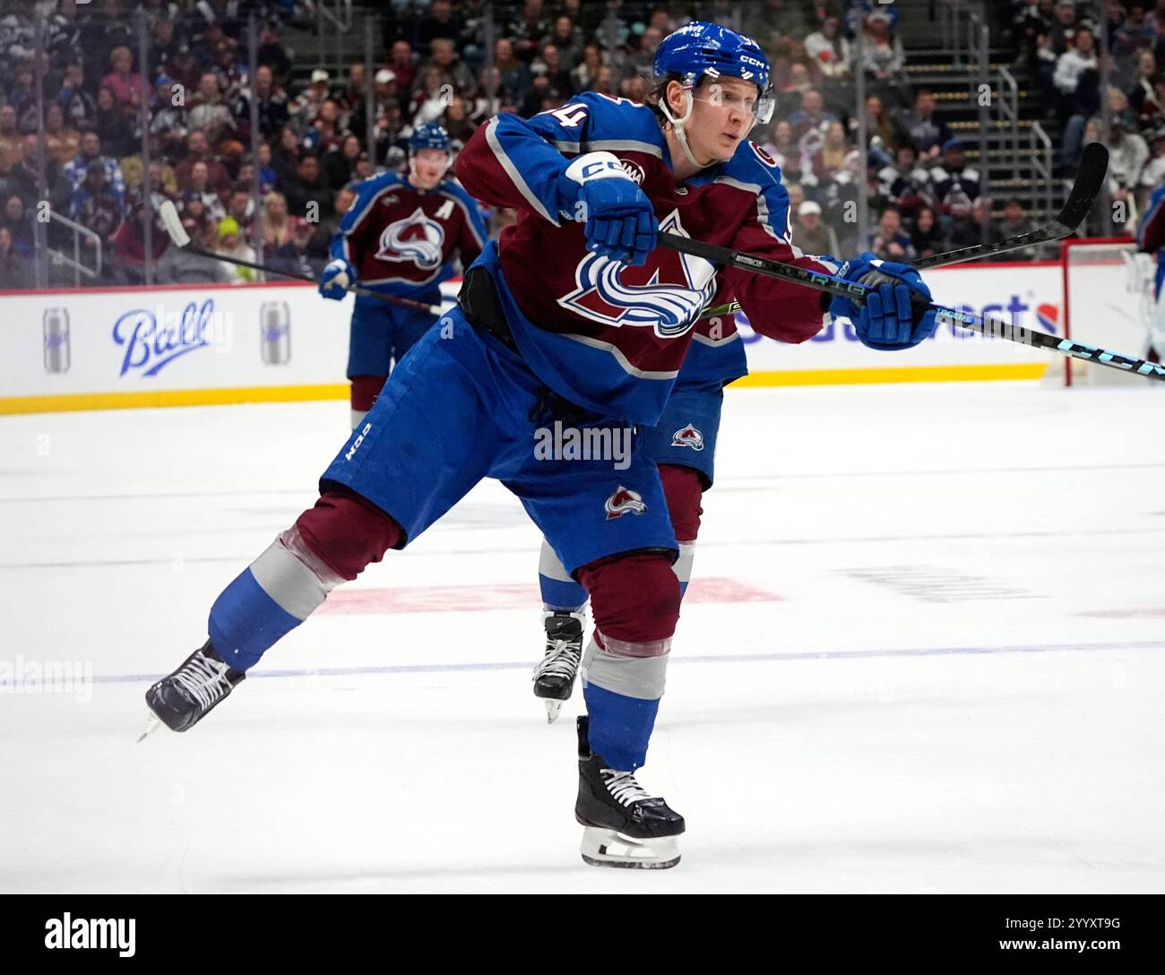 Colorado Avalanche left wing Joel Kiviranta follows the flight of his ...