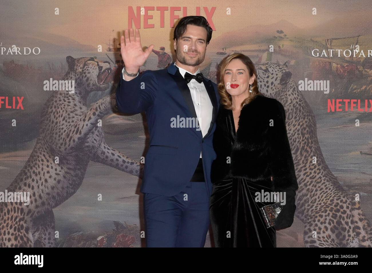 Giulio Berruti und Maria Elena Boschi bei der Premiere der Netflix ...