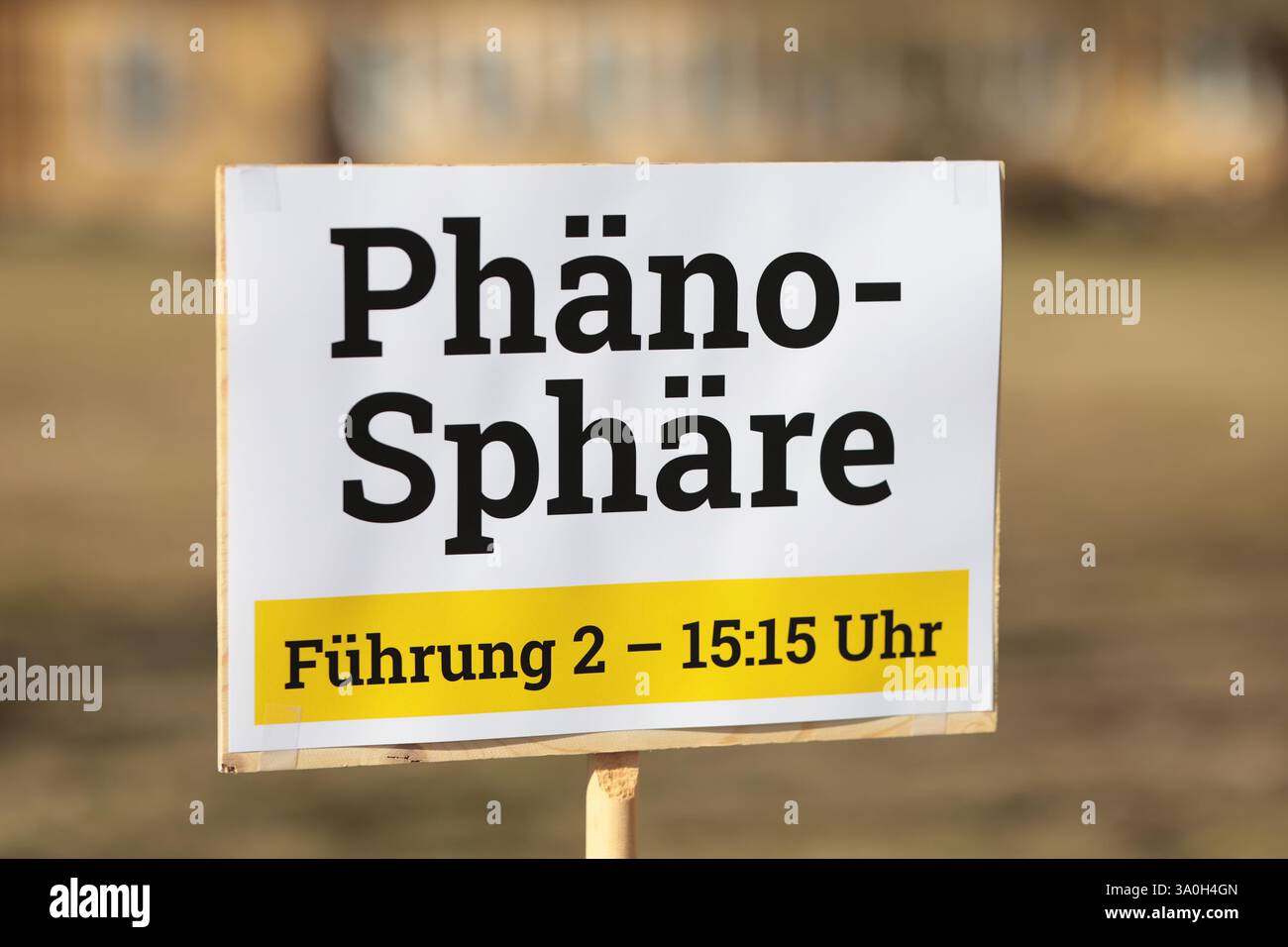Gatersleben, Deutschland. März 2025. Blick auf ein Schild mit der ...