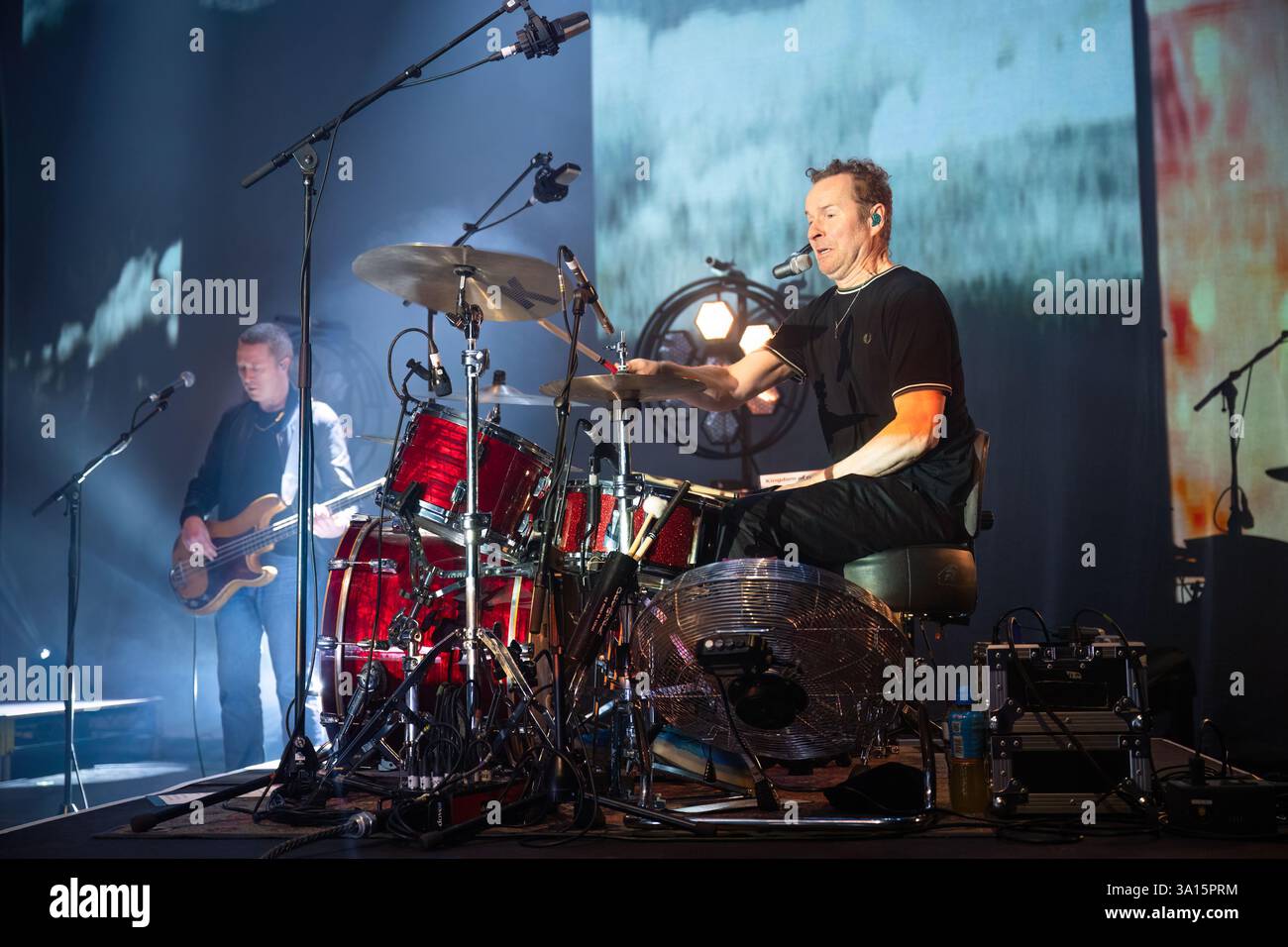 Manchester, Großbritannien. Am 6. März 2025 treten Jez Williams und ...