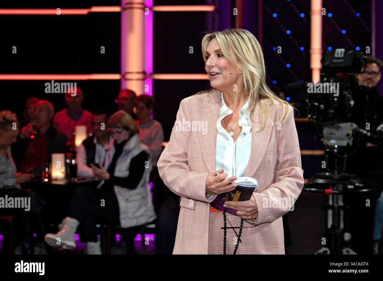 MDR - Flussboot. Moderatorin Kim Fisher anläßlich der Aufzeichnung der ...