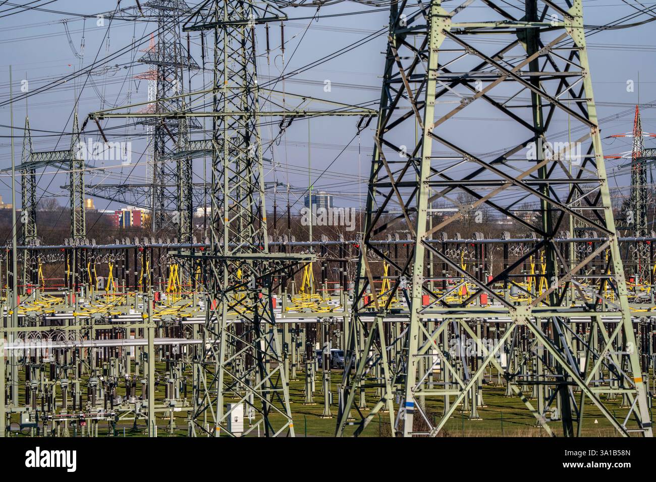 Umspannanlage Dortmund-Kruckel, Anfang einer Höchstspannungsleitung von ...